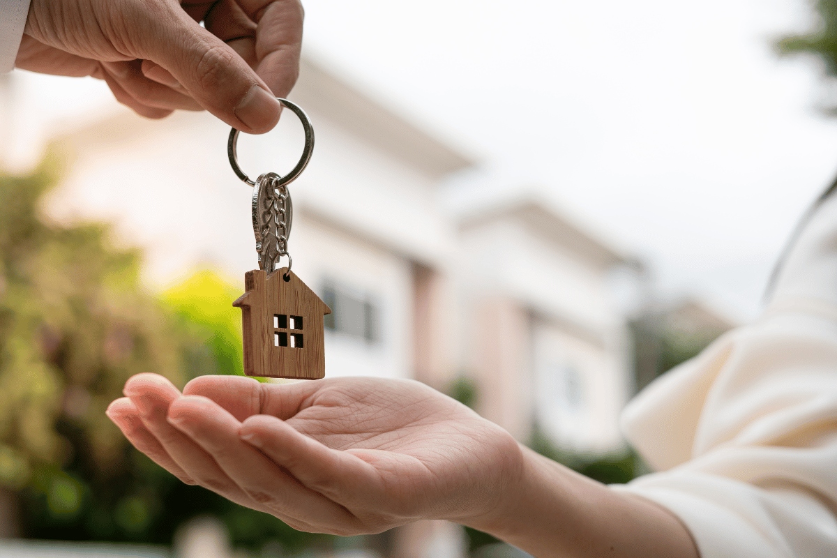 3 Tips for Avoiding Title Disputes When Buying a House - Buxton & Collie